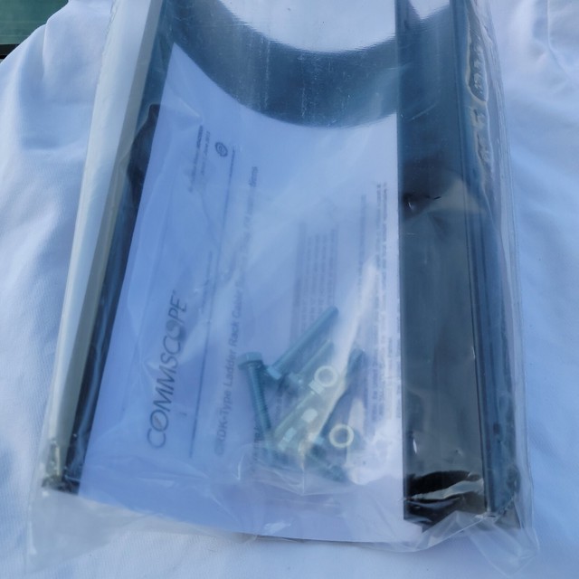 Commscope CRDK-12W BLK LR Kit 12 in (305mm) Cable Radius Drop 760083956 ...