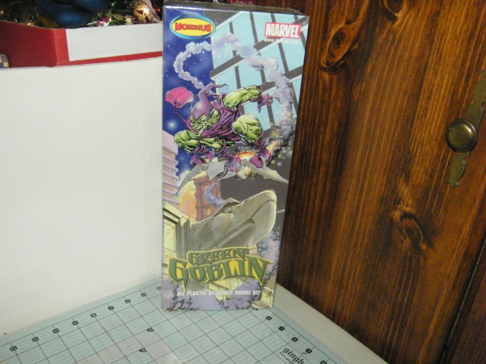 2009 MOEBIUS 906 1/8 GREEN GOBLIN W/DETAILED BASE NEW IN THE BOX ...