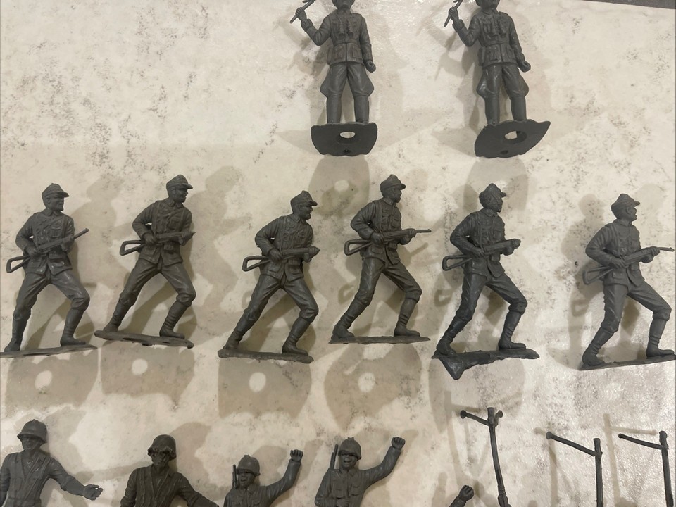 Vintage Lot 20 MPC German Soldiers 8 poses Dark Gray World War 2 | eBay