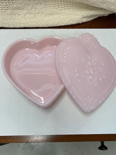 Mosser Glass USA Valentine Gift Large Strawberry Heart Trinket Box ...
