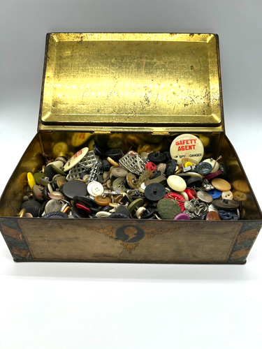 Vintage Canco Tin with a 1lb bag of Vintage Buttons | eBay