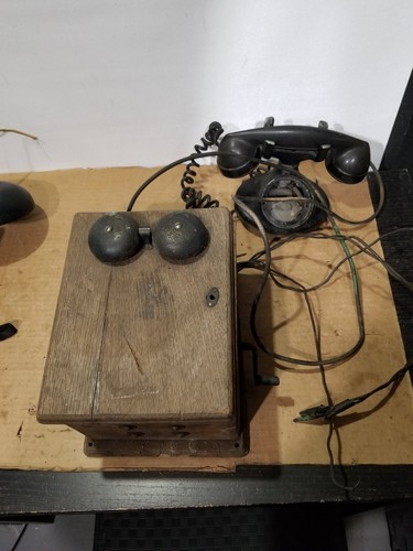 Western Electric 202 Non-Dial Telephone w/ Wooden Crank Magneto Box ...