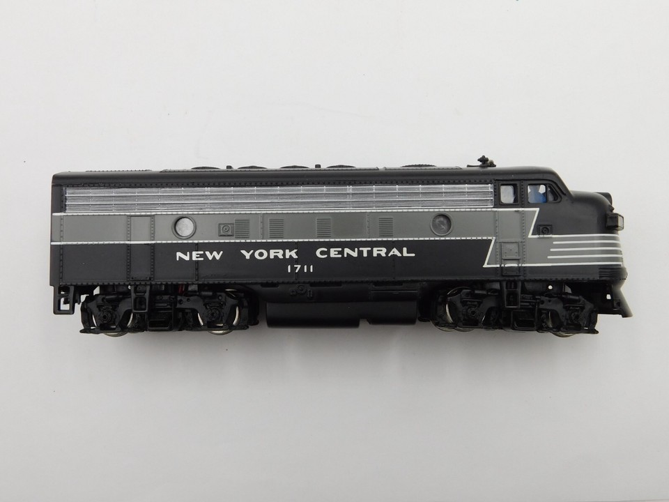 Bachmann Plus HO Scale 11219 EMD F7A New York Central Locomotive 1711 ...