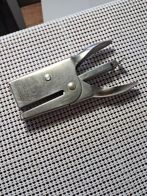 Staplers - Neva Clog