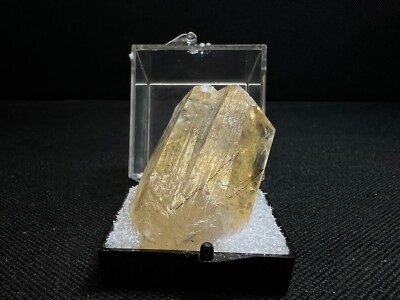 Twinned Calcite With Millerite Inclusions From Izard Co, Arkansas (Box ...