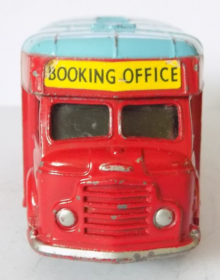 Corgi Toys No.426 Chipperfields Circus Booking Office Van (1962-64 ...