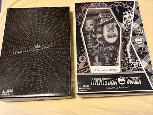 Monster High Black & White Frankie Stein 2010 Limited Edition SDCC Doll ...