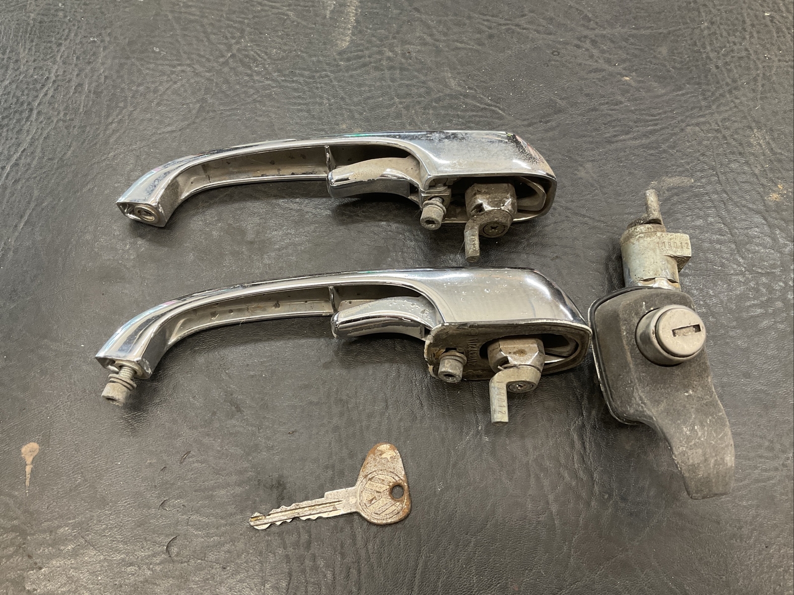 AirCooled Bus Door Handles, Side Lock, Rear Latch W/ Key 73-79 #40 | eBay