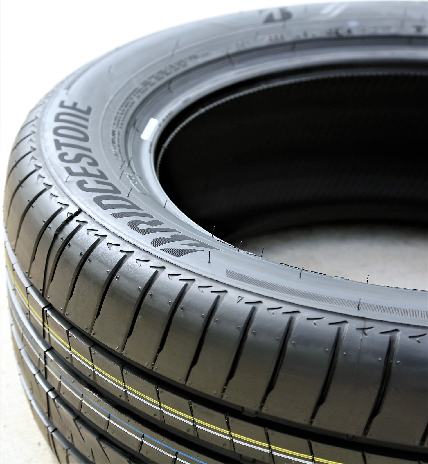 Bridgestone Alenza 001 235/45R20 Tire for sale online | eBay