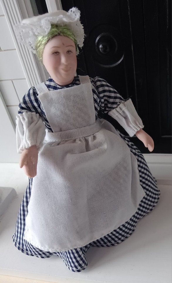 1:12 Dolls House Dolls x 2 Victorian/Edwardian Cook & House Maid ...
