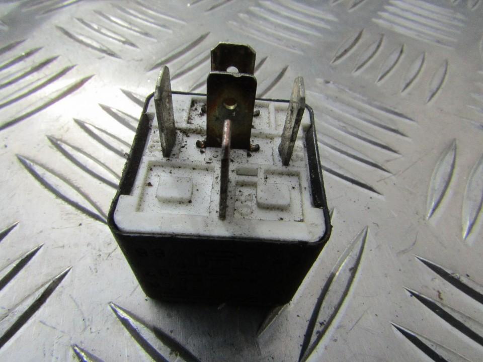 Pontiac Bonneville 1989 Relay module 96038814, 960388-14 25530733 ...