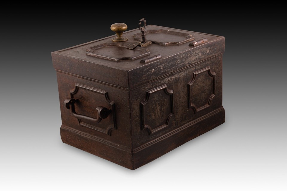 Safe box or strong box. Iron. 19th century. | eBay
