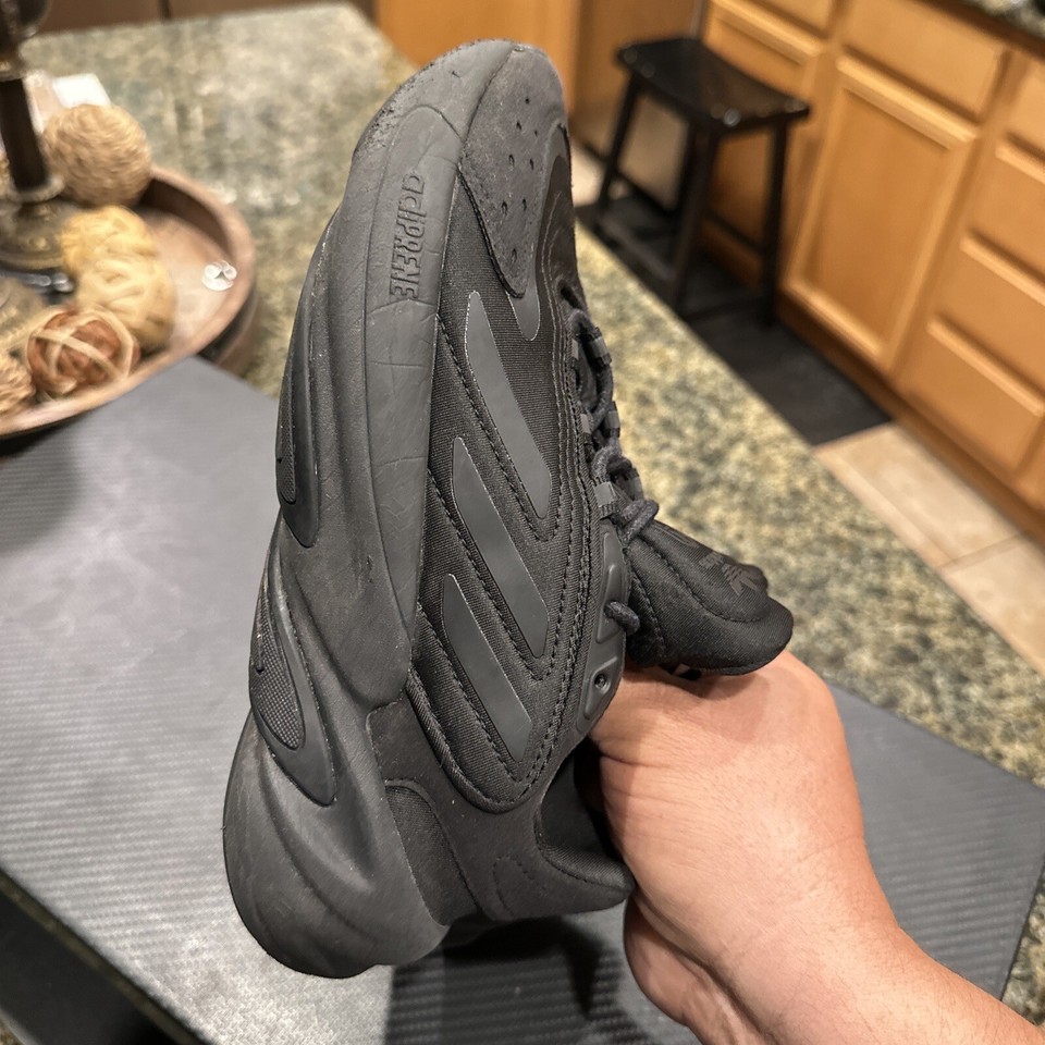 Size 4 -Adidas OZELIA J sneaker shoes athletic shoes retro sneakers ...