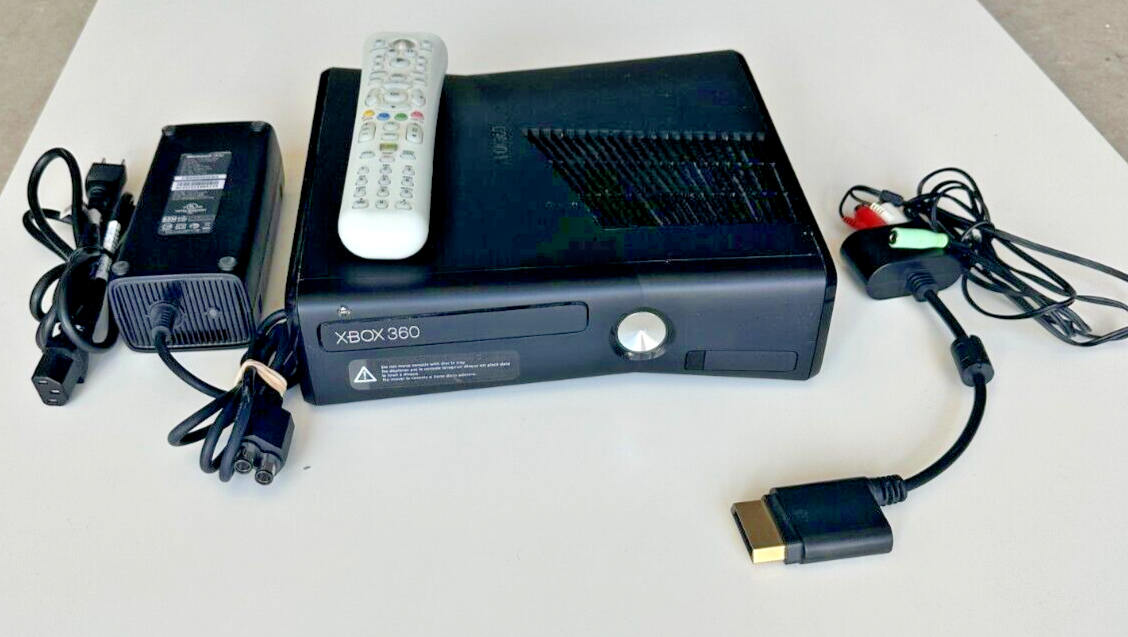 Microsoft Xbox 360 S 4GB Console - Black (Mod-1439) W/Remote & AV Cable ...