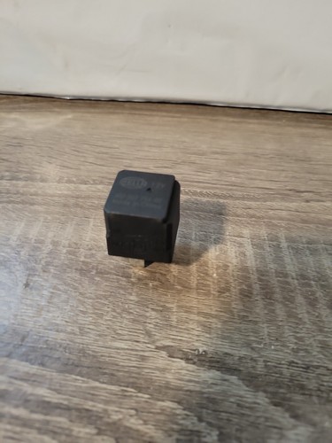 Hella Headlight Wiper Motor Relay 98-11 for Mercedes SL500 CLK320 ...