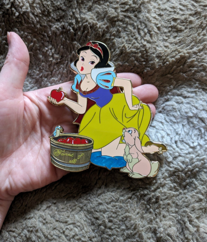 Walt Disney World Disneyland Snow White jumbo fantasy pin | eBay