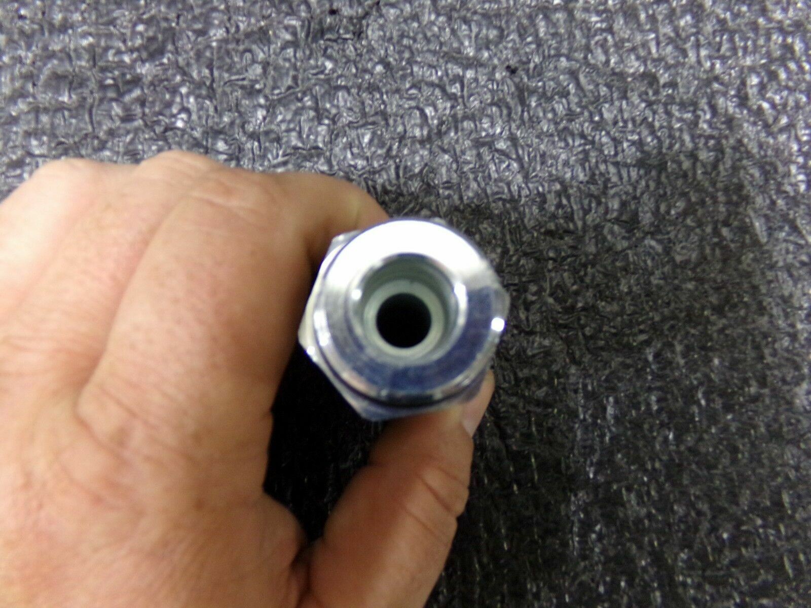 10543-12-8 Parker # 12 Male SAE Straight Thread with O-Ring x 1/2" i.d ...