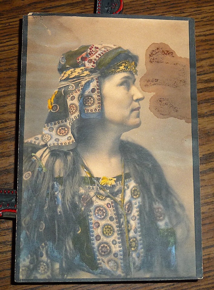ANTIQUE FRAMED HAND PAINTED PRINT OF NATIVE AMERICAN INDIAN FEMALE ...