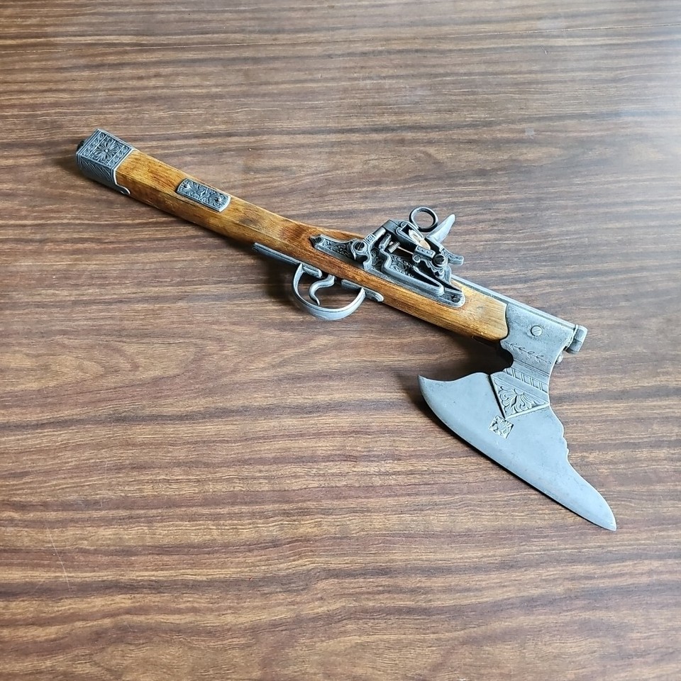 Reproduction Of Flintlock Pistol with Axe Hollywood Prop - PreOwned | eBay