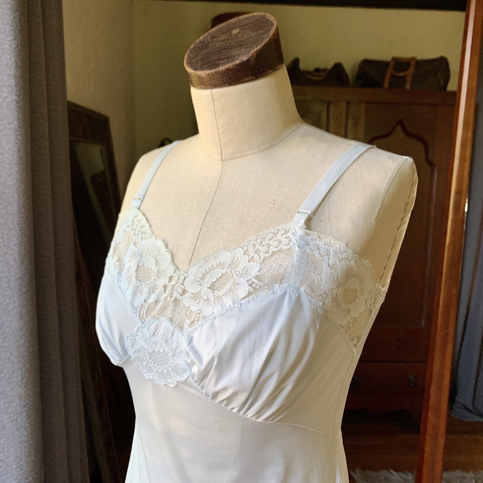 Vintage HEIRESS Blue Lace 50s 60s Full Slip SEXY Nylo… - Gem