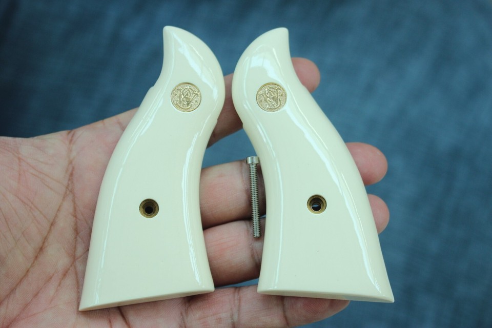 S&W K, L FRAME SQUARE BUTT GRIPS MODEL 66, 617, 686 RESIN IVORY NICE ...