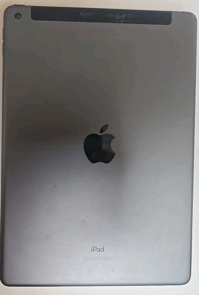 2020 iPad 8th Generation A2428 - 10.2", 32GB, Black/Gray. ATT. Working ...