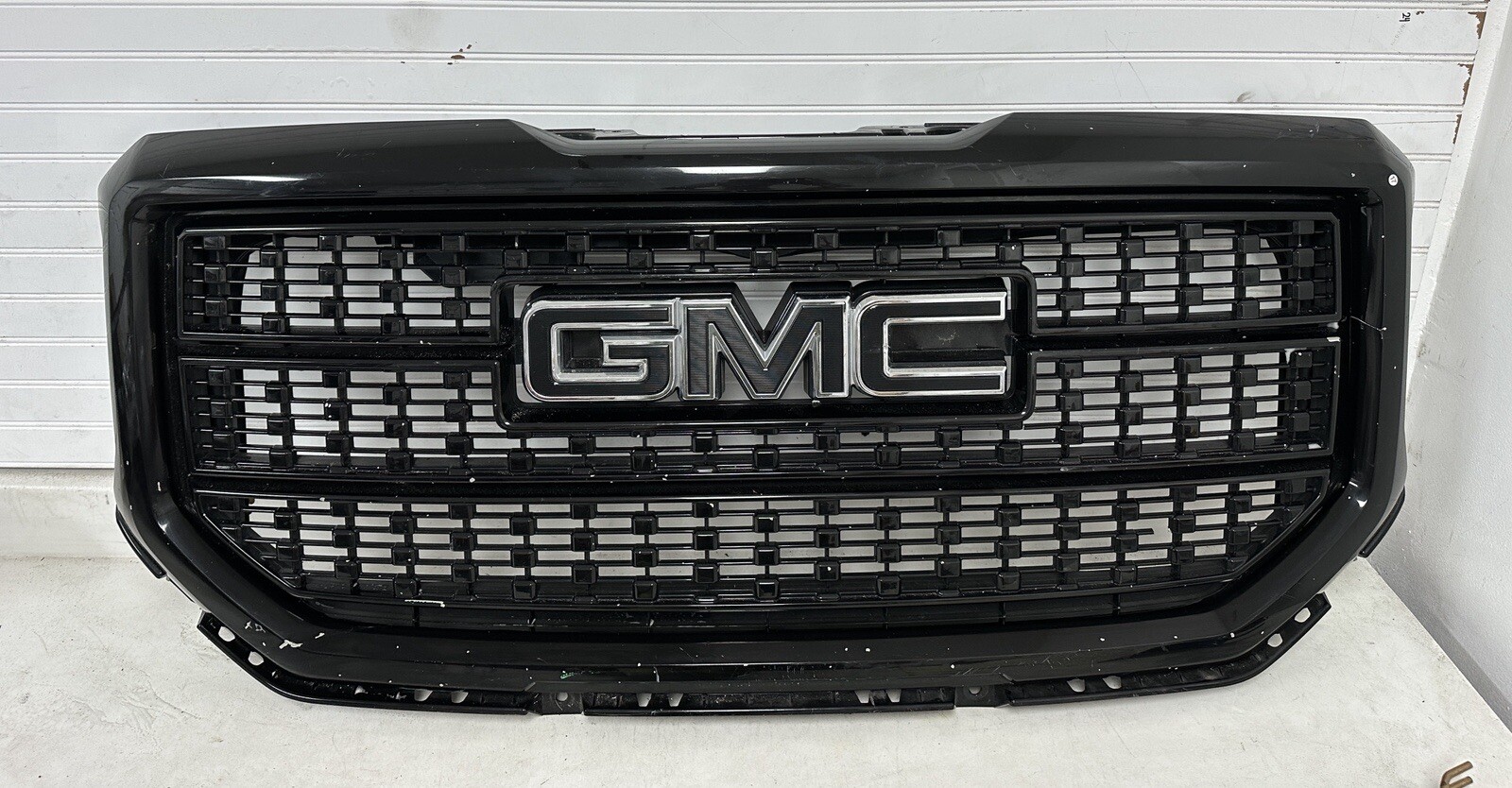 2016-2019 GMC Sierra 1500 Denali Front Grille | 23496245 | Genuine OEM ...