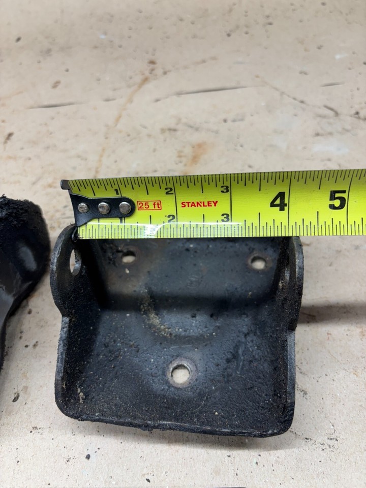 GM OEM ENGINE BLOCK MOUNT MOUNTS SET PAIR C10 K10 K5 Clamshell 350 454 ...