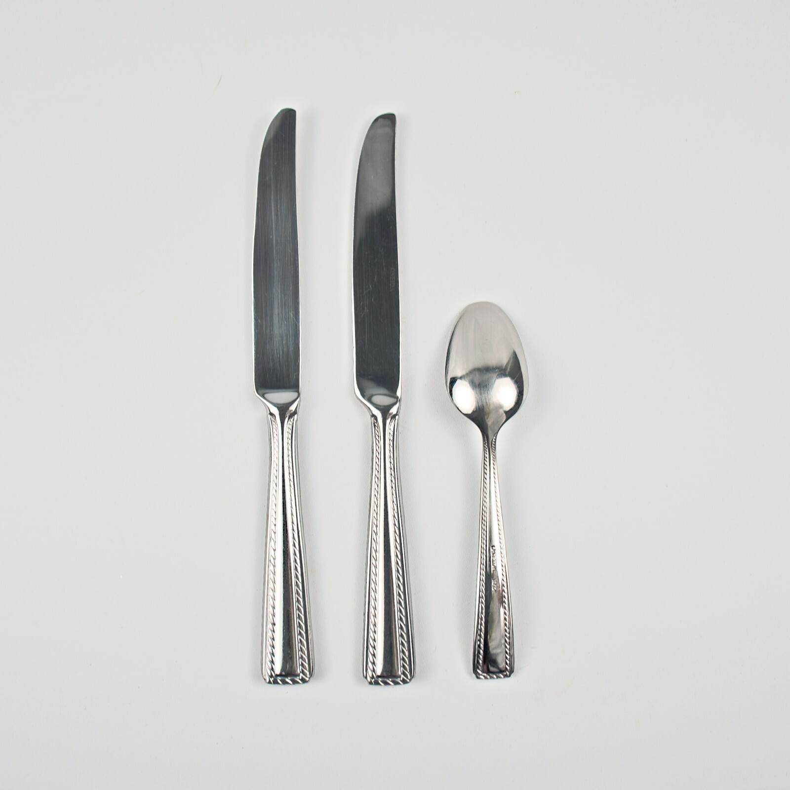 Oneida ELAN Teaspoon, 2 - New French Solid Knives; 18/10 Stainless ...