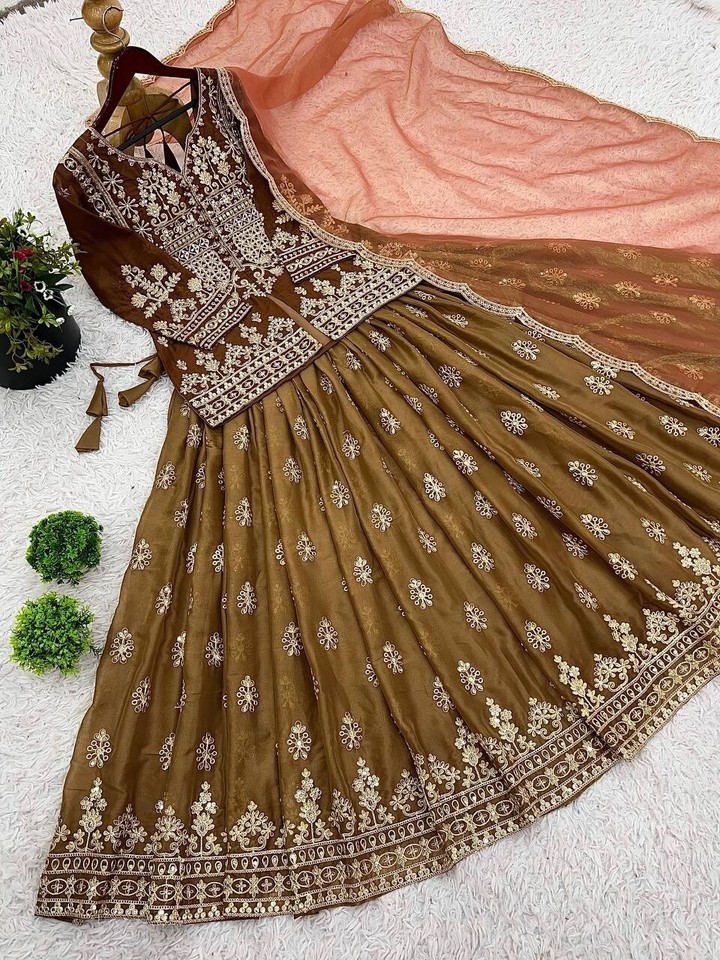 Pakistani Top Lehenga Navratri Lengha Choli Ready made Indian Wedding ...