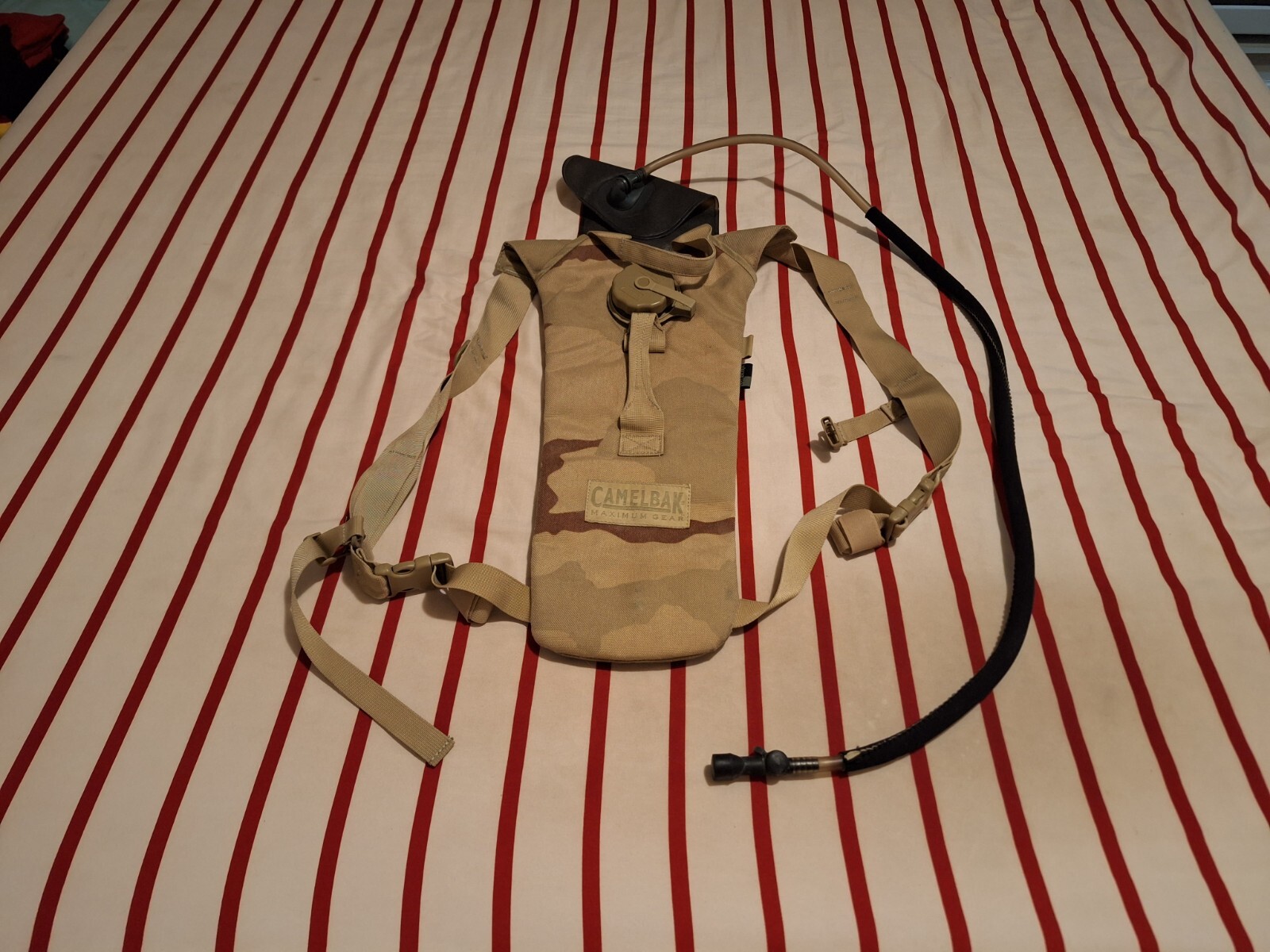 Camelbak Maximum Gear Desert Camo Hydration Pack With Drinking Valve ...