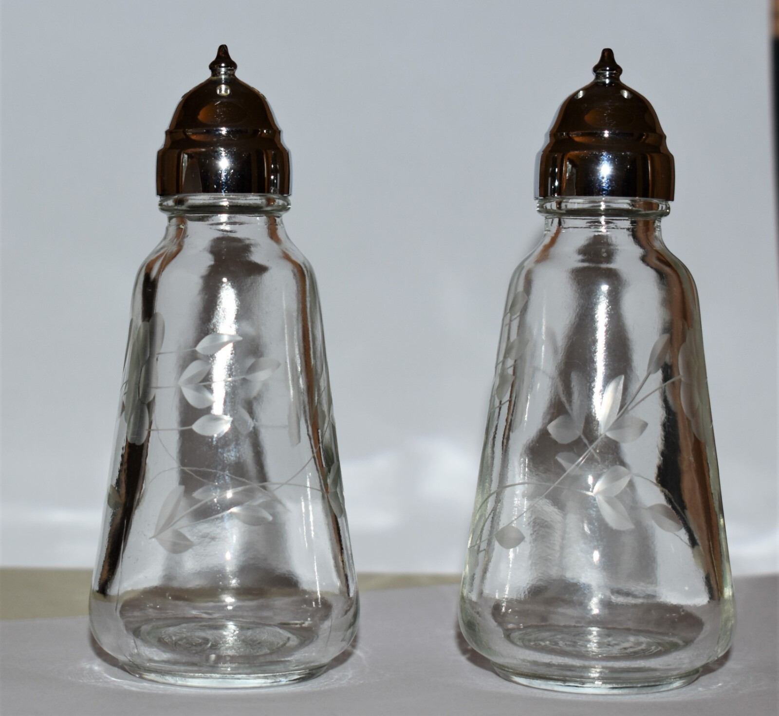 Vintage/Antique Etched Vine Floral Crystal Glass Salt Pepper Shakers 4 ...