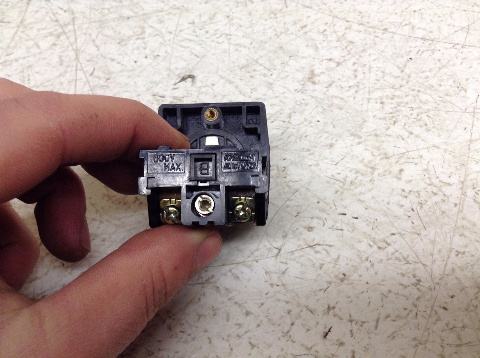 Kasuga 41-10409 250 V Red Momentary Push Button 4110409 | eBay