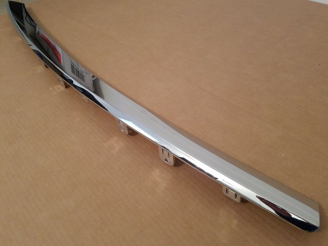 Bumper Face Bar Trim Molding Step Pad Rear Buick Enclave GM1144103 ...