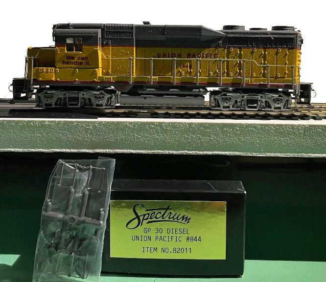 HO Scale Bachmann Spectrum 82011 up Union Pacific Gp30 Diesel ...