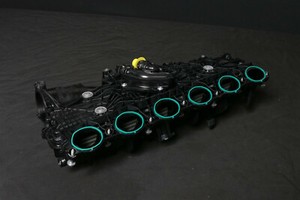 8647977 BMW G11 LCI 740i X5 G05 40iX Sauganlage mit Ladeluftkühler ...