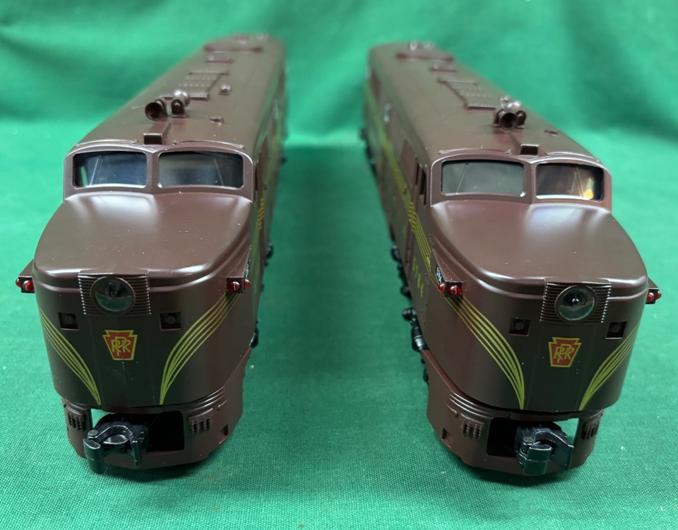 WIlliams O Gauge #22604 PA-1 Powered & Dummy PRR Tuscan Diesel Locos ...