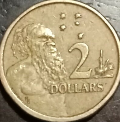 RARE Australian 1989 $2 Dollar gold coin Initials "HH” Good condition ...