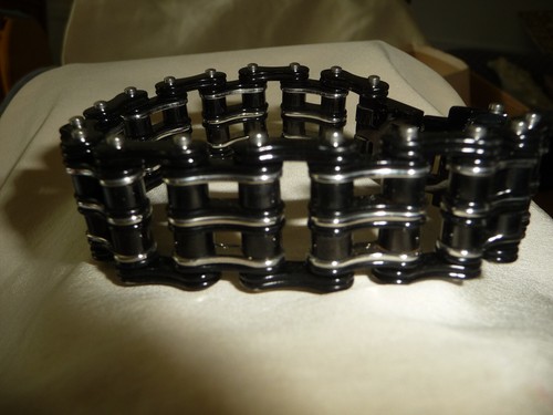 MEN`S HEAVY BIKE CHAIN 8 1/2"L 1"W STAINLESS STEEL BLACK SILVER ...