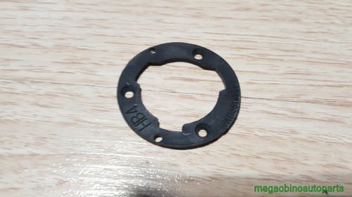 toyota lexus headlamp bulb retainer 4513356 HB4 QTY2 oem c77 | eBay