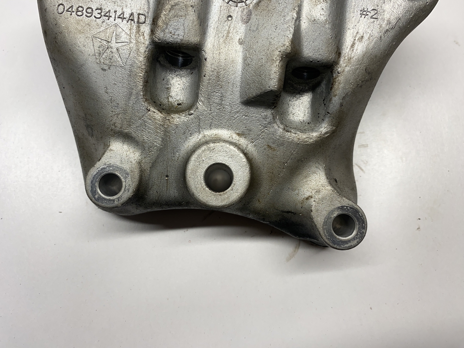 CHRYSLER PACIFICA 3.6 Flexfuel 2018 Engine Bracket Mount Right Side ...