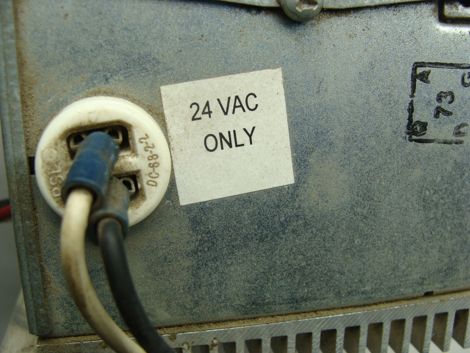 JOHNSON CONTROLS P66 ELECTRONIC FAN SPEED CONTROL 24VAC 002968103 | eBay