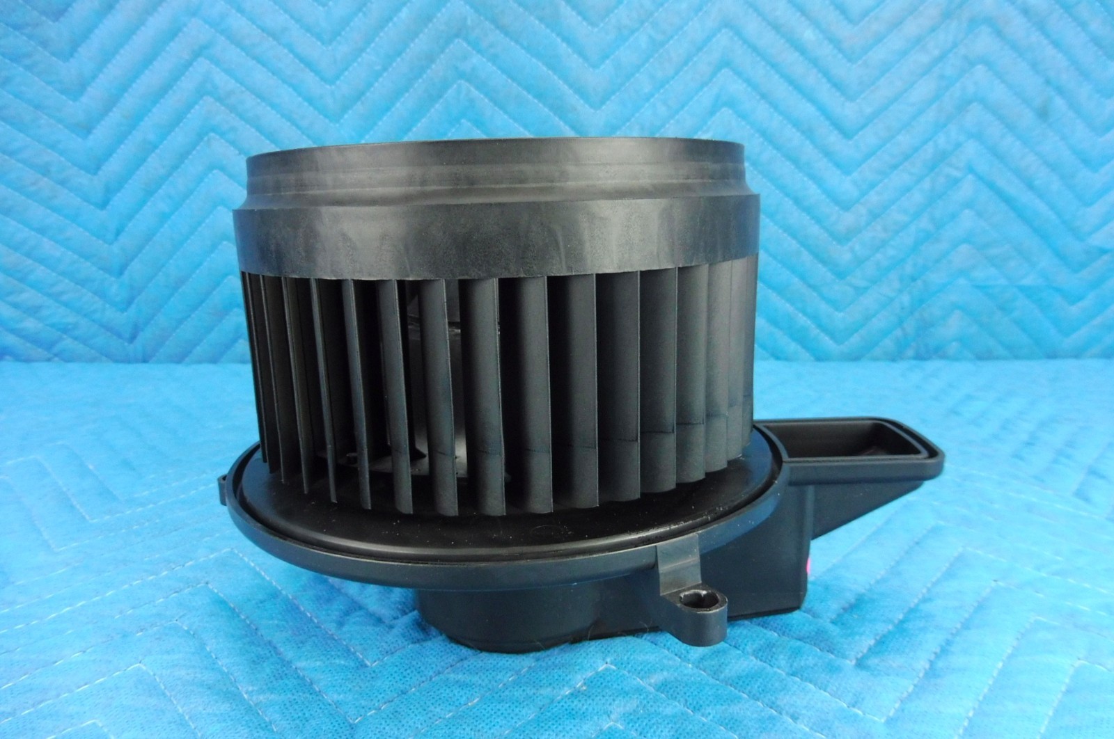 Chrysler Town & Country Evaporator Blower Motor 68029719AB 2011-2015 ...