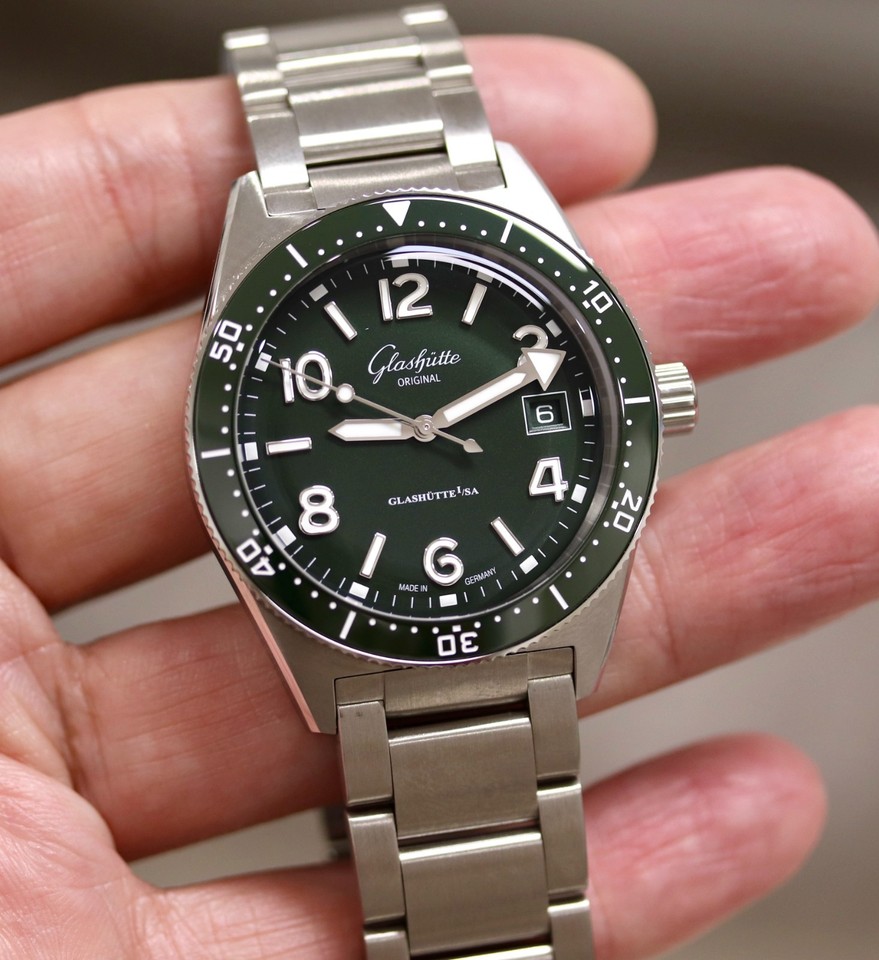 Glashutte Original. Seaq. 39.5mm. Green Dial. Full Kit box, papers ...