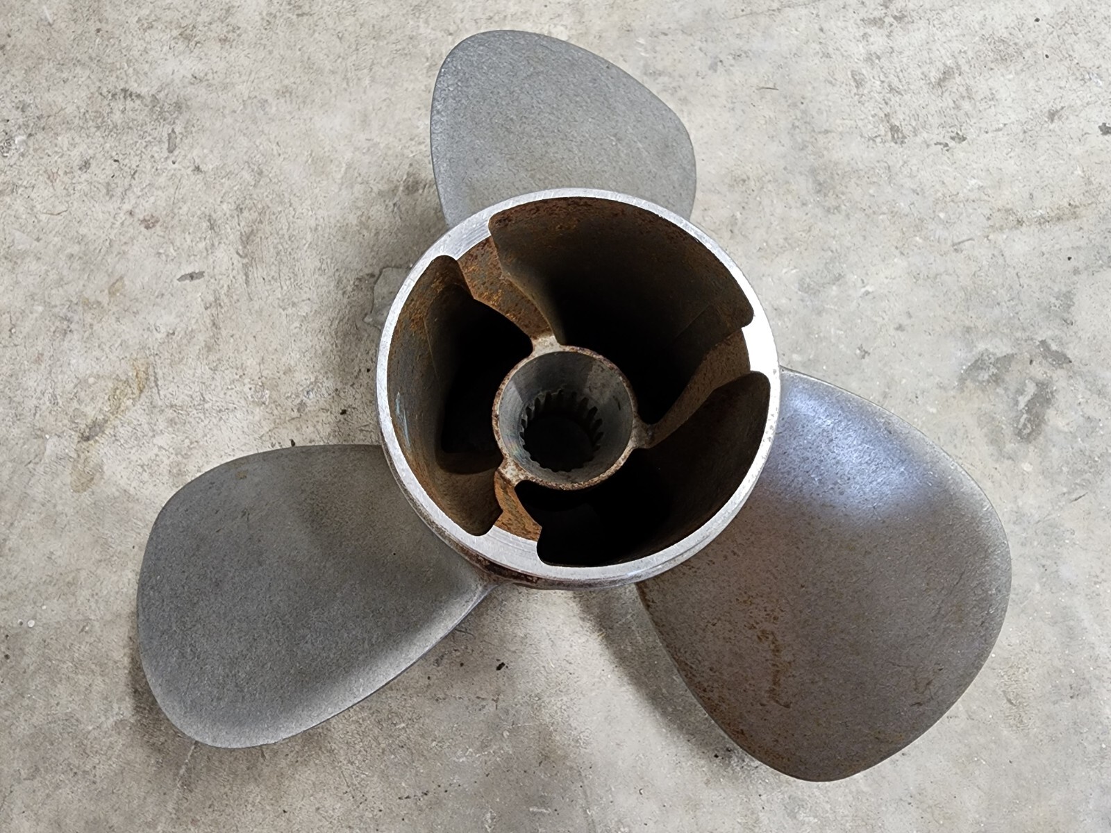 Mercury Bravo Three Boat Propeller 48-823668 26p 26 Pitch for sale ...