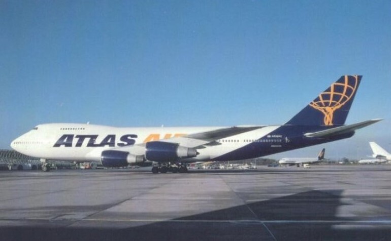 Manchester Airport 2000 - Atlas Air Boeing 747-200F N528MC - postcard ...