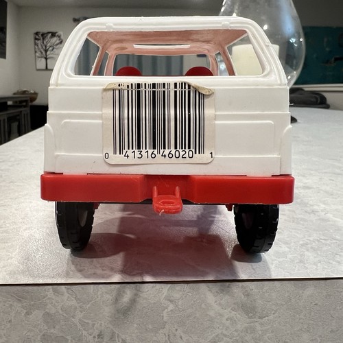Bergman Processed Plastic 8" White Truck Dodge Ram Charger 4X4 USA ...