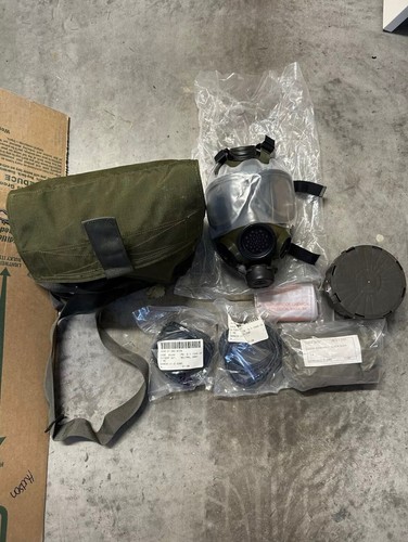 3M FR-M40-10 Full Facepiece Air Purifying Respirator Small Green New ...