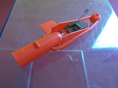 VINTAGE TOY PLASTIC ROCKET MISSLE LAUNCHER SPRING LOADED PART SPACE ...