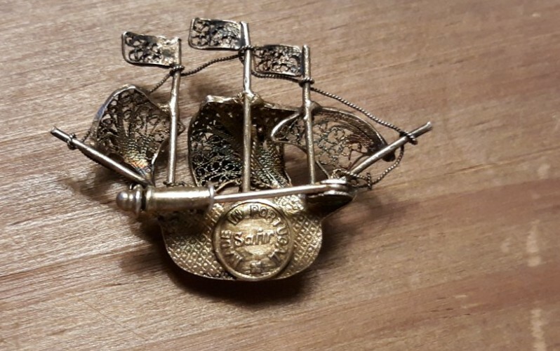 SAFIR PORTUGAL Vintage Pirate Ship Brooch Pin - Gem